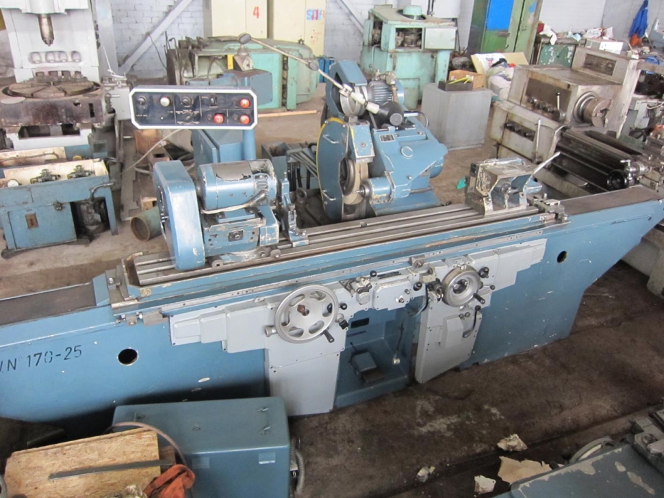 Полууниверсальный круглошлифовальный станок JONES SHIPMAN мод. 1053 EF ...